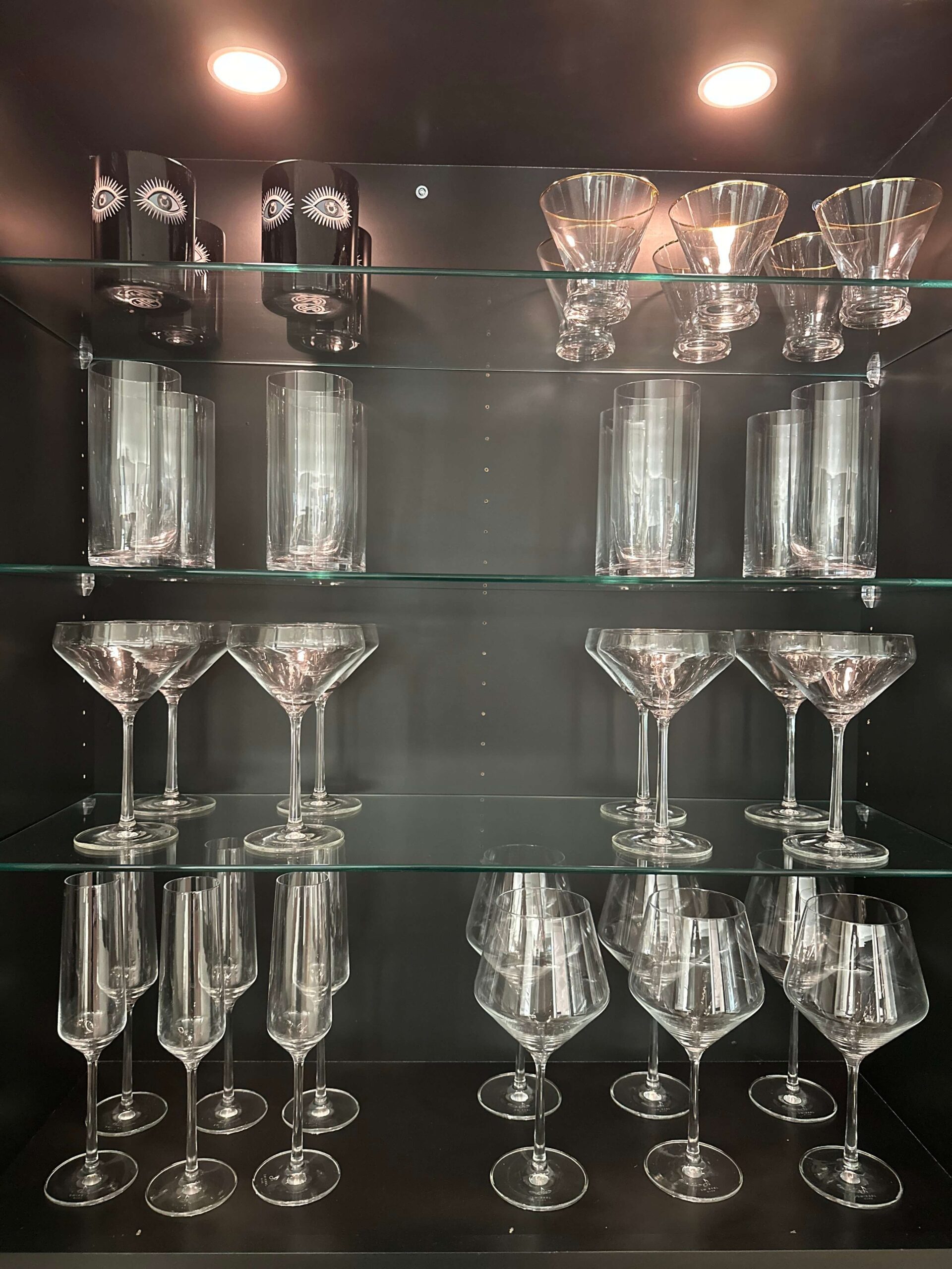 Bar Bliss · The Ultimate Social Space for a Beverage - izzy-living.com