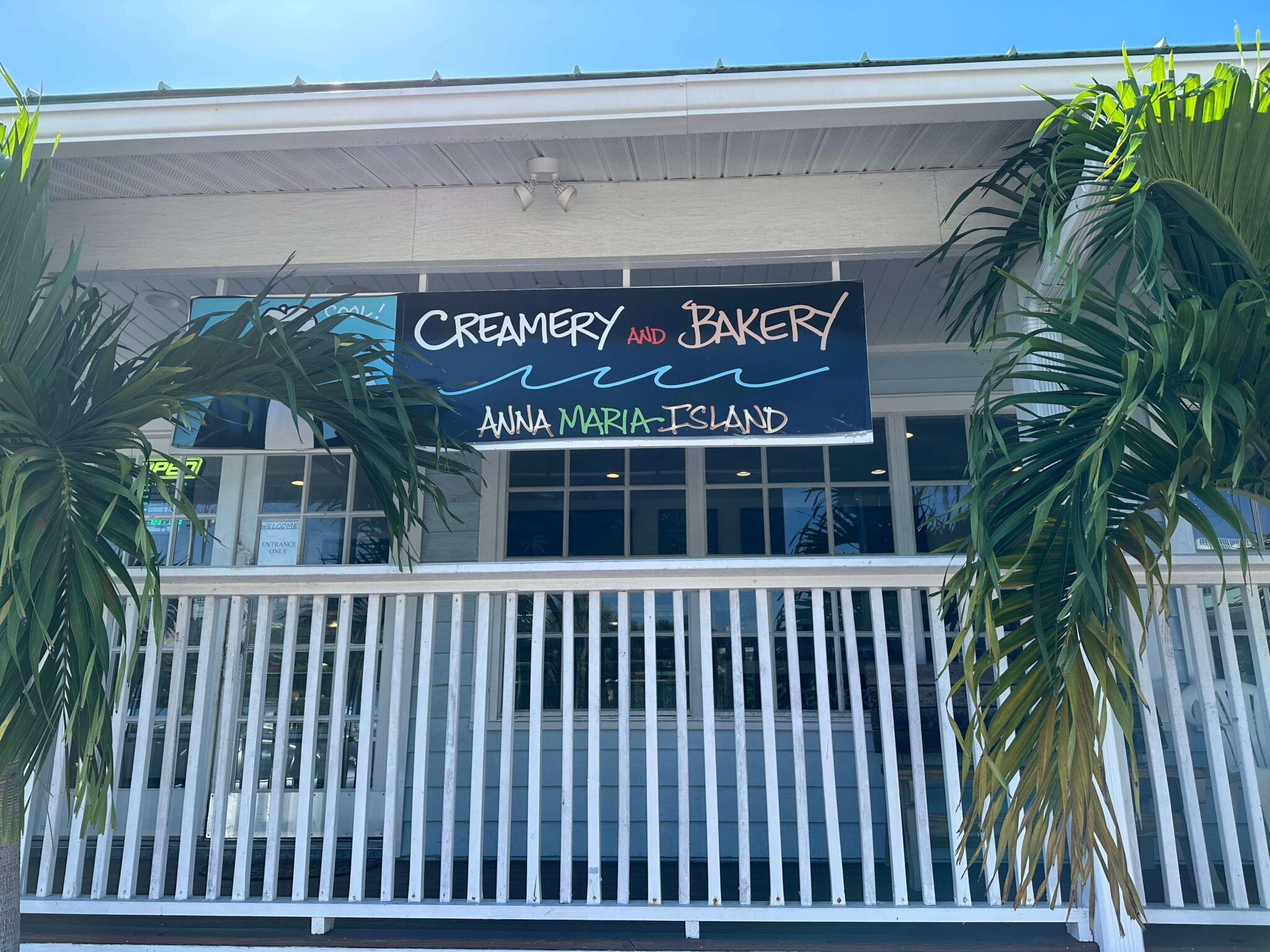 Get the Scoop: Ice Cream Shops on Anna Maria Island - izzy-living.com