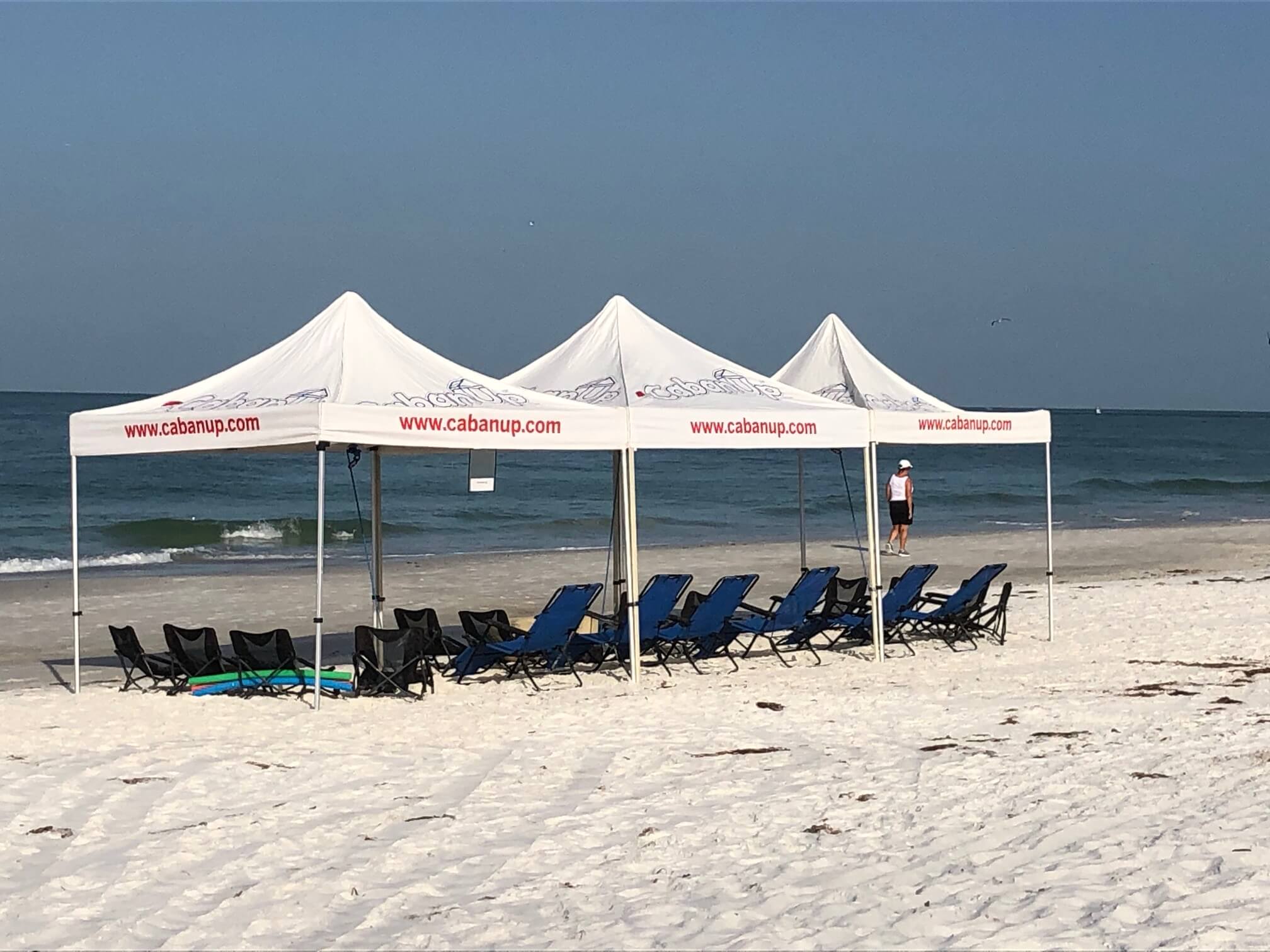 Beach Equipment Setup on Anna Maria Island - izzy-living.com