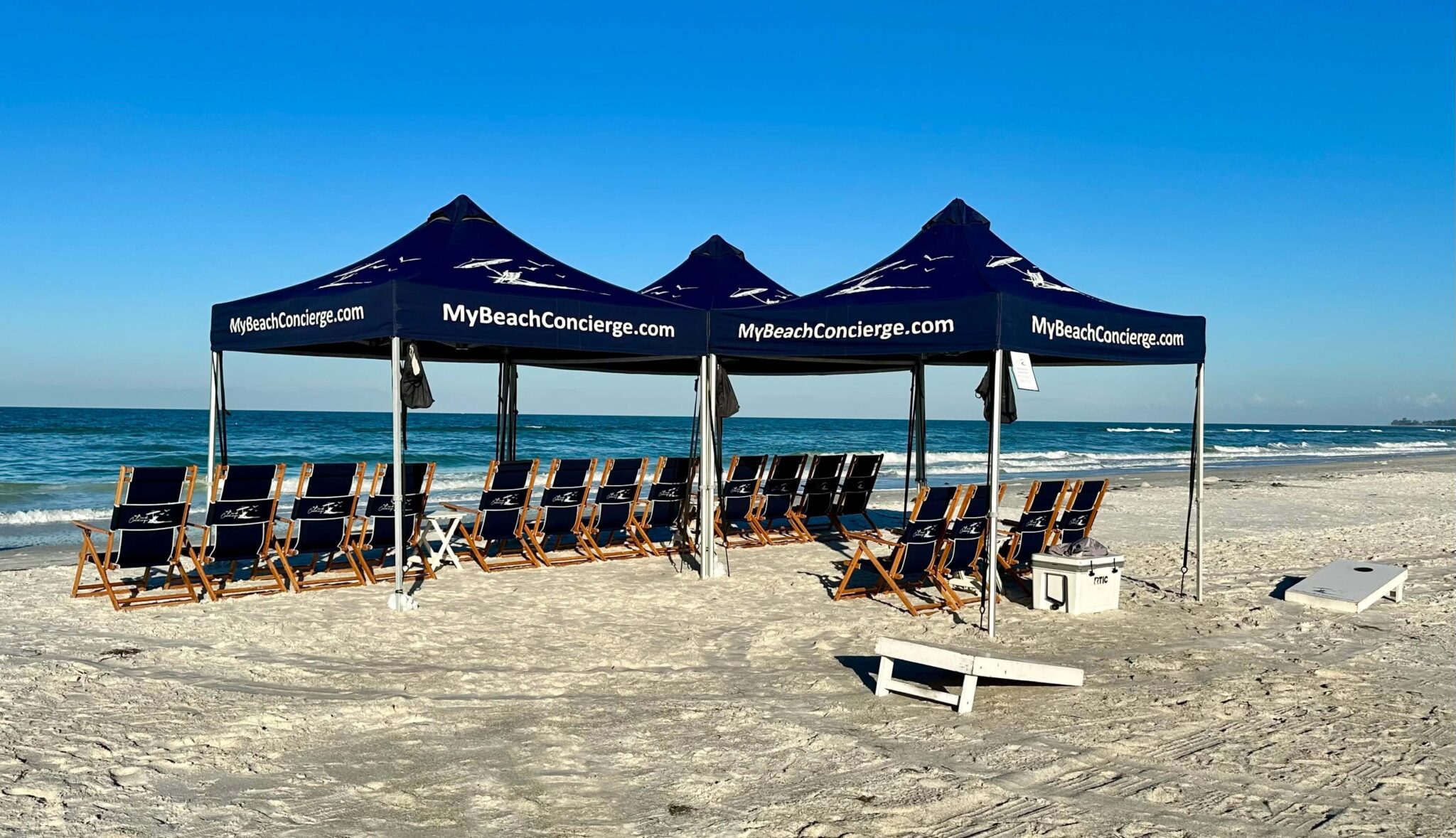 Beach Equipment Setup on Anna Maria Island - izzy-living.com